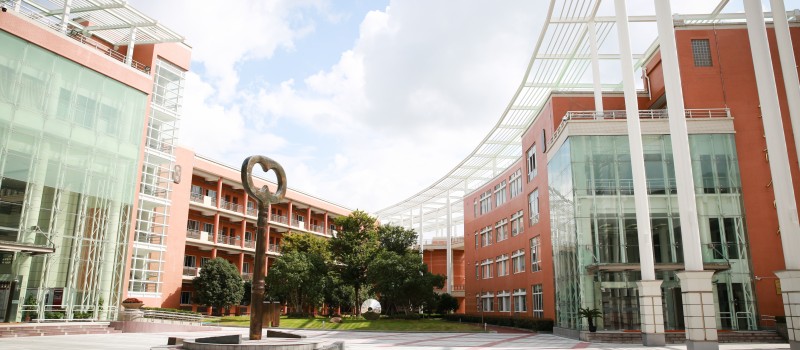 华东师范大学第二附属中学 – 2025级新生信息登录系统开放通知